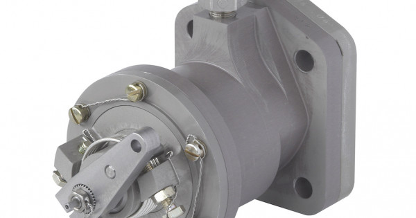 Propeller governors for piston engines | Propeller control systems ...